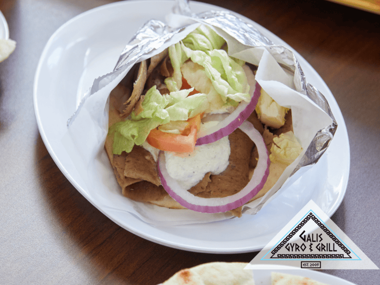 Crafting the Perfect Gyro Sandwich: A Step-by-Step Guide for Authentic ...